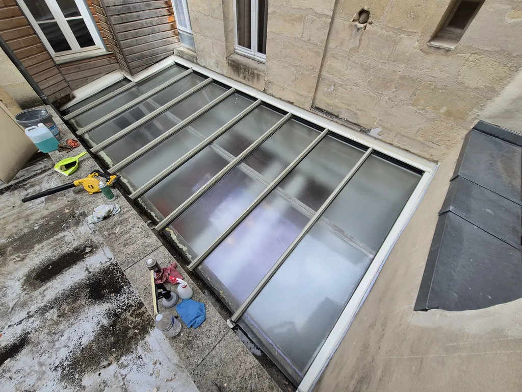 Fabrication et rénovation de fenêtres de toit acier et aluminium sur ...